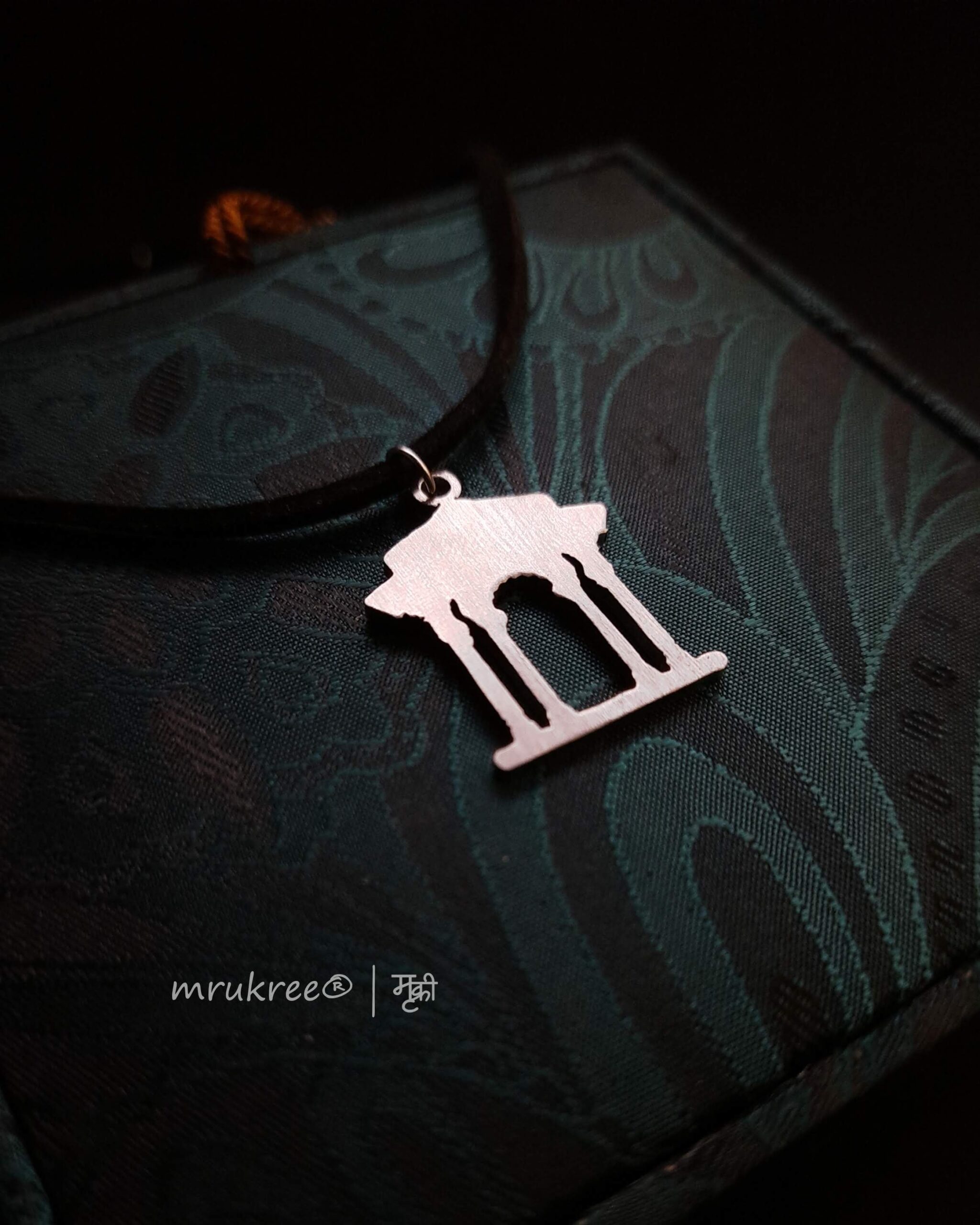 Meghdambari Pendant | Raigad Pendant – MRUKREE